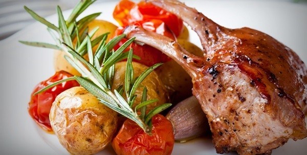 1kg janjetine sa ražnja ili ispod peke za 149kn!